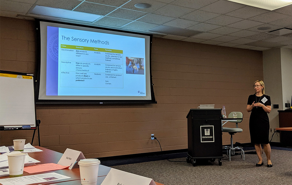 KSU-IGP dives deep into pet food formulation and processing | 2019-09 ... KSU-IGP dives deep into pet food formulation and processing | 2019-09 ...